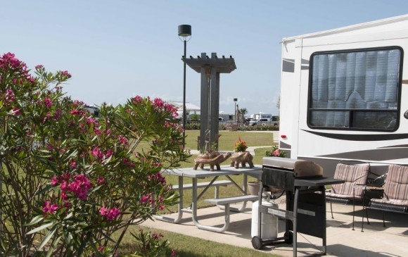 Mont Belvieu RV Resort - Baytown, Tx - RV Parks - RVPoints.com