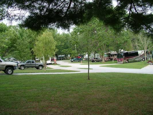 Spring Lake RV Resort - Crossville, TN - RV Parks - RVPoints.com